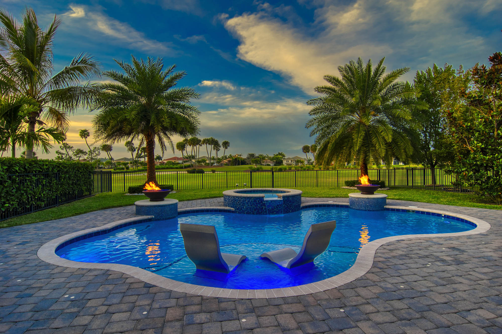 Pools. What is in style and How it's important - Echo Fine Properties