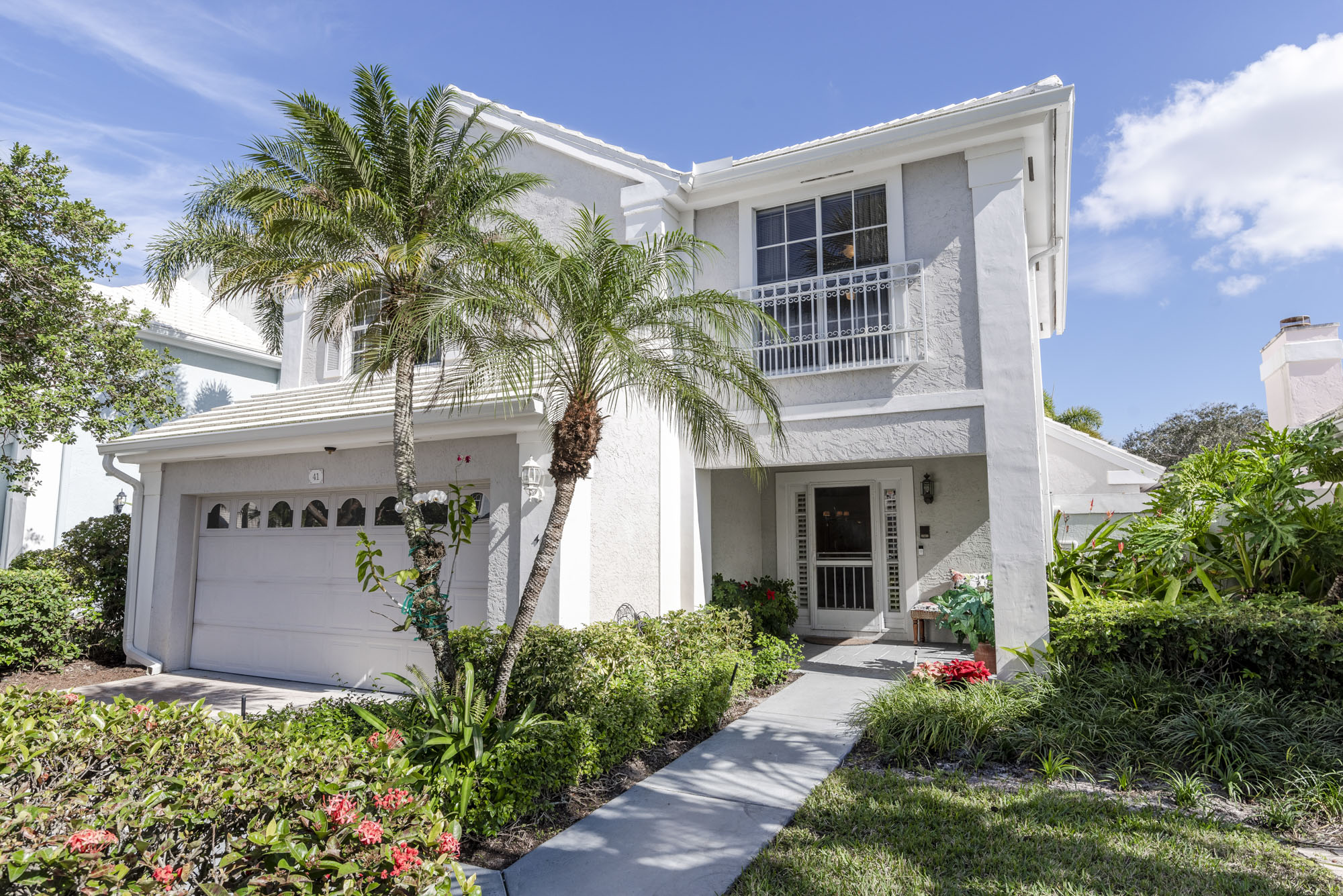 Just Listed | 41 Windsor Lane - Echo Fine Properties