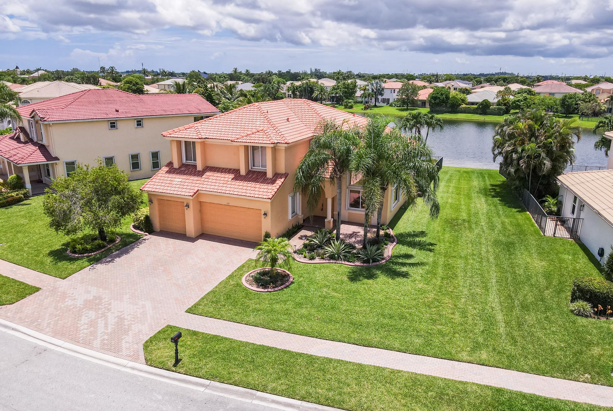 Just Listed | 118 Tuscany Drive - Echo Fine Properties