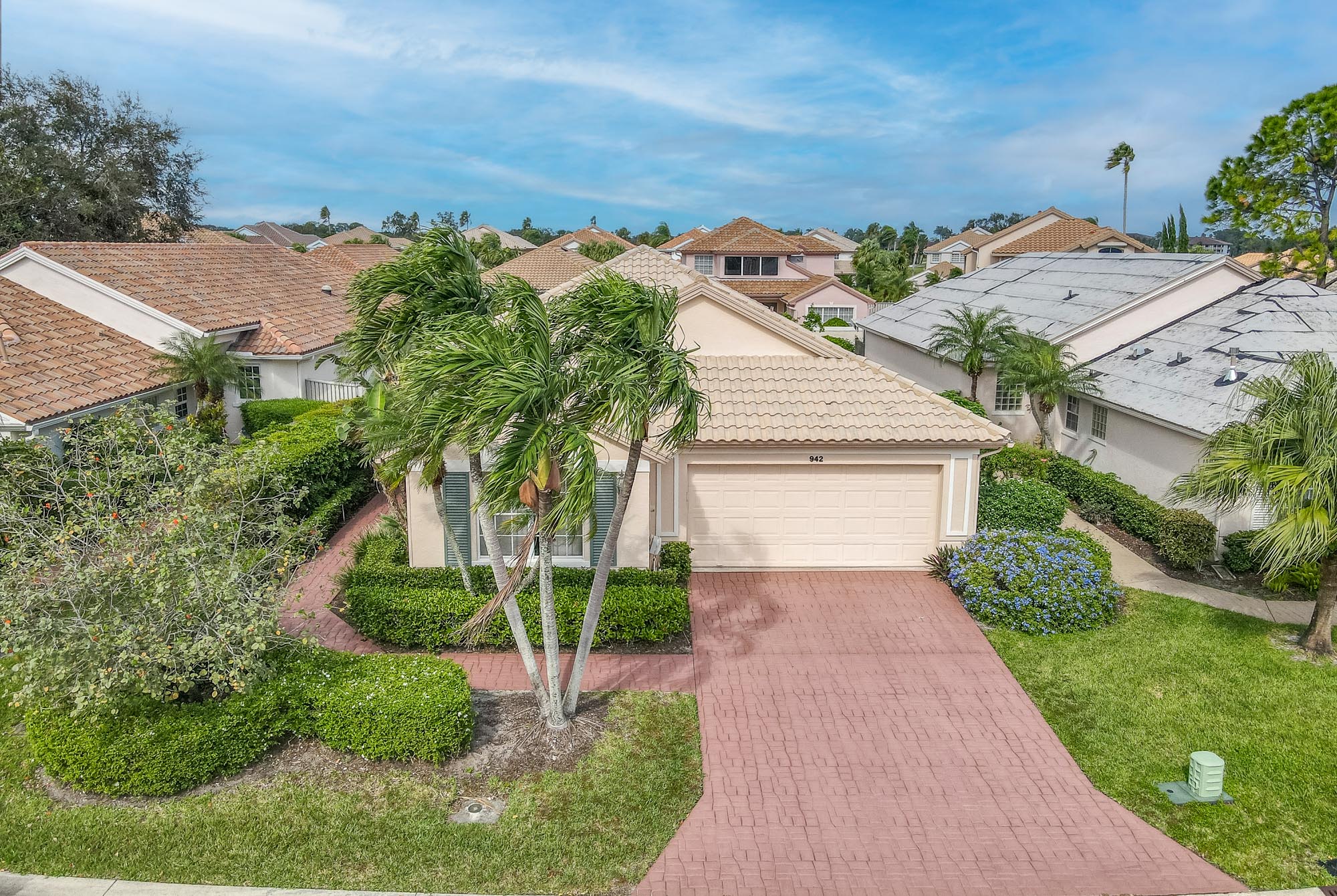 Just Listed | 942 Augusta Pointe Drive - Echo Fine Properties